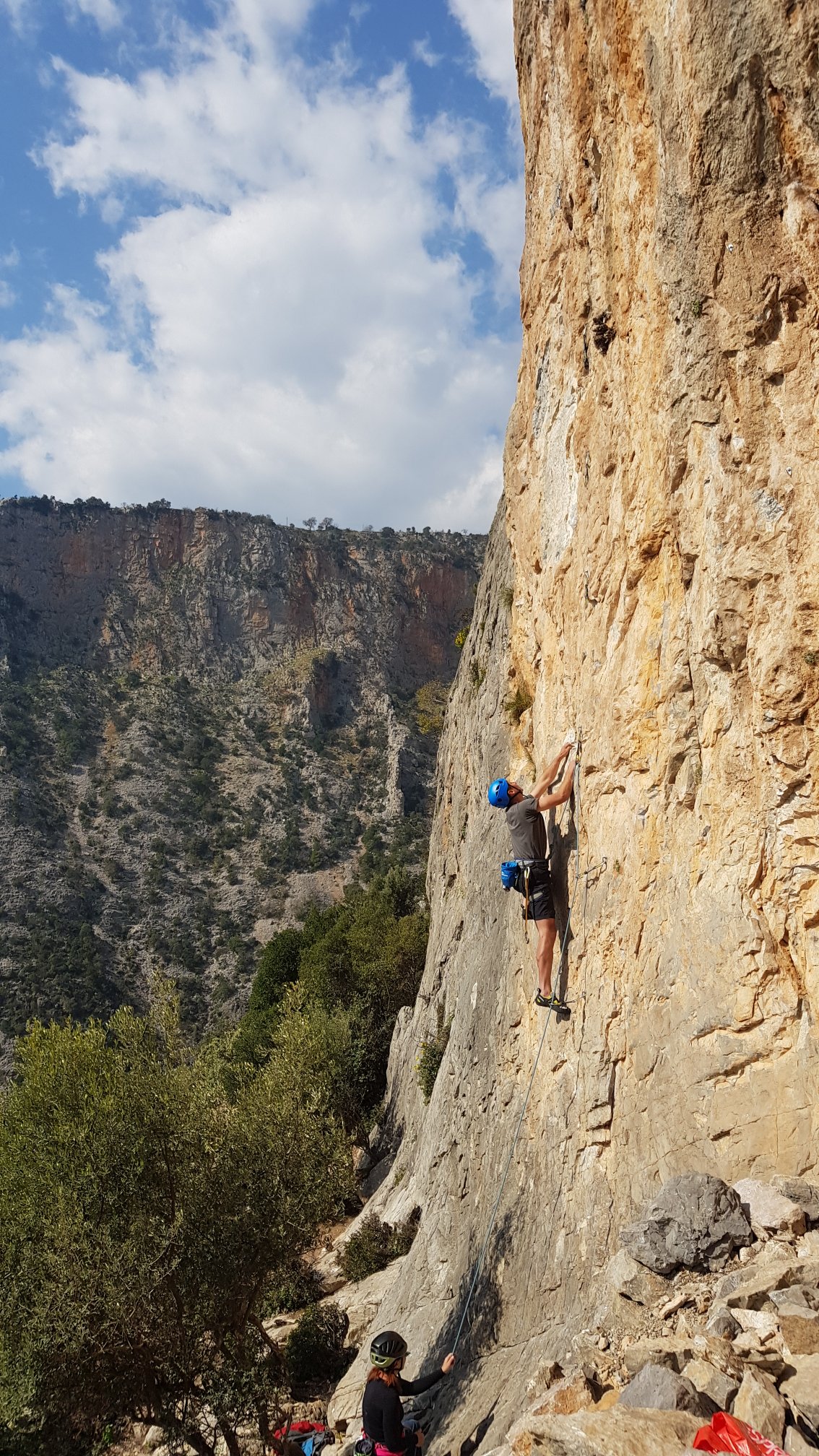 Leonidio – Twin Caves | RockAroundTheWorld
