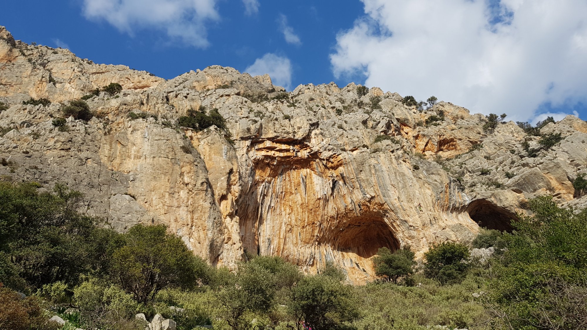 Leonidio – Twin Caves | RockAroundTheWorld