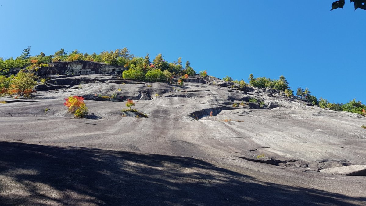 Whitehorse Ledge – Cathedral’s Slabby Sister | RockAroundTheWorld