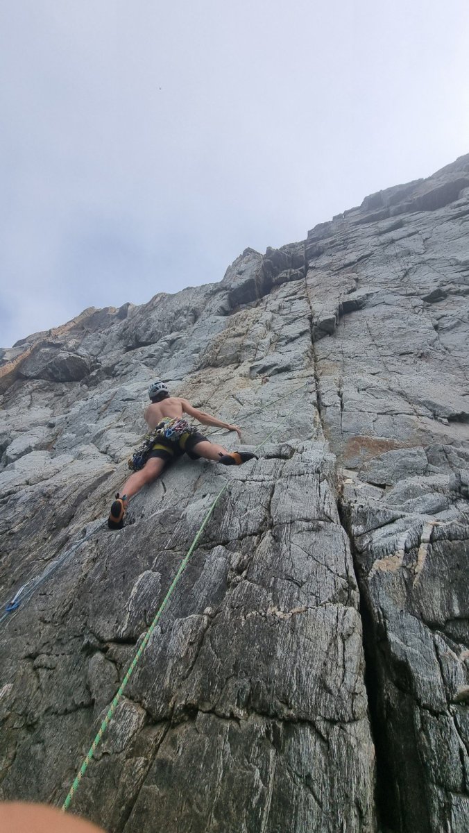 Hunger at Gogarth | RockAroundTheWorld