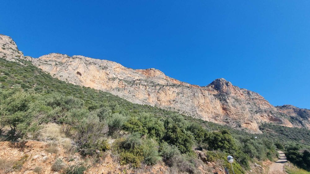Leonidio revisited – Cave of Panagiá | RockAroundTheWorld